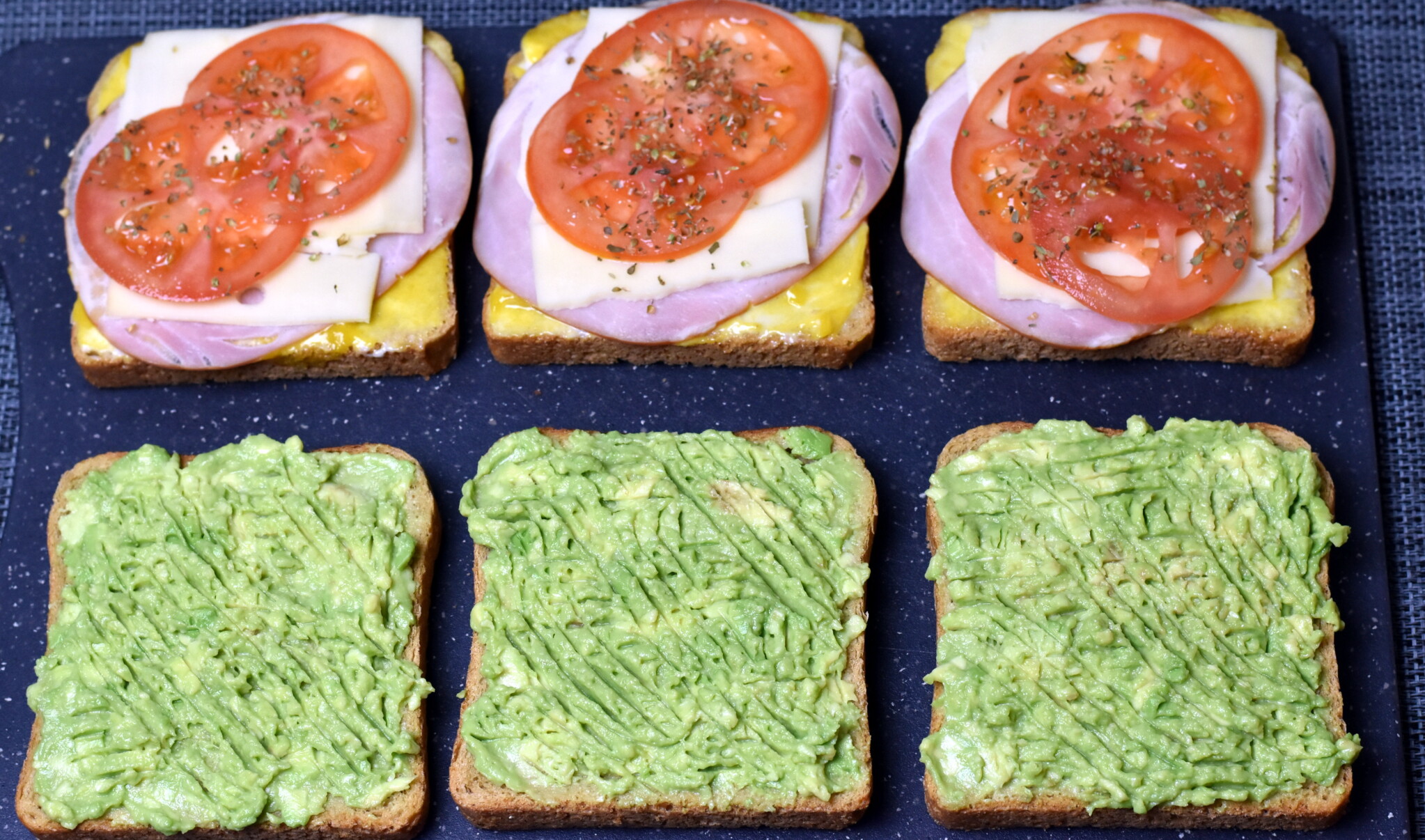 Toast med skinke, ost og avocado | Dagens tallerken