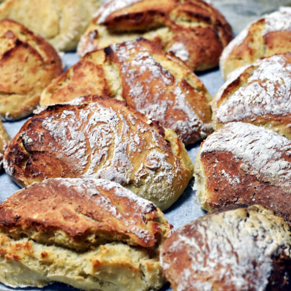 Langtidshævede boller med havregryn - den bedste opskrift. Slår aldrig ...